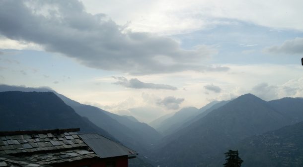 Chaini Kothi / Chehni Kothi Hike - A Borrowed Backpack